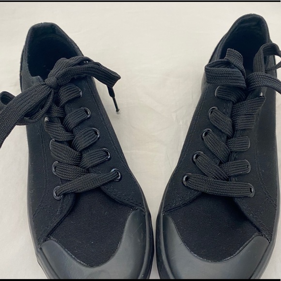 Basic Editions | Shoes | Youth Basic Editions Black Canvas Sneakers ...